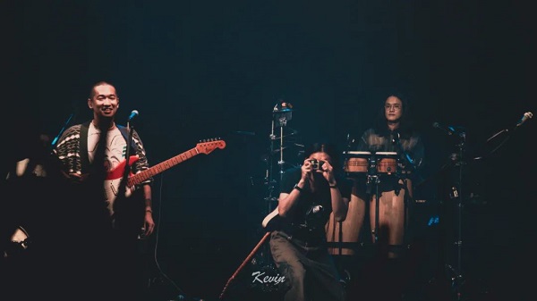 deca joins：天堂与泥土，你我相聚在云端 | 大事 - 街声 - StreetVoice | 原创音乐资讯平台